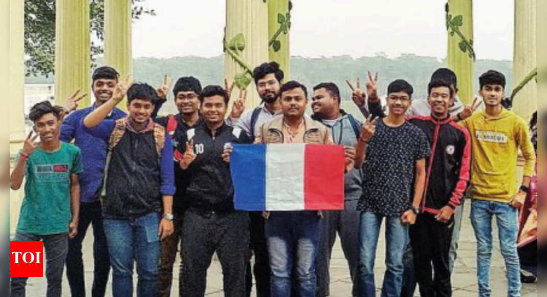 Chandernagore: Chandernagore Hearts Beat For France, Hope For 2018 ...