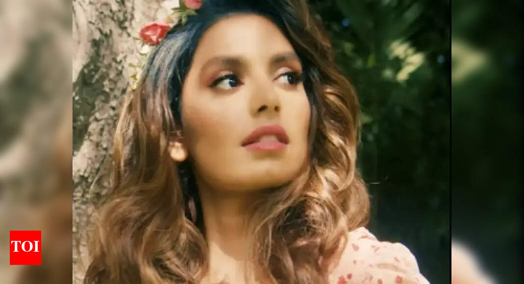 Shannon K, daughter of Kumar Sanu set to make her Bollywood debut ...