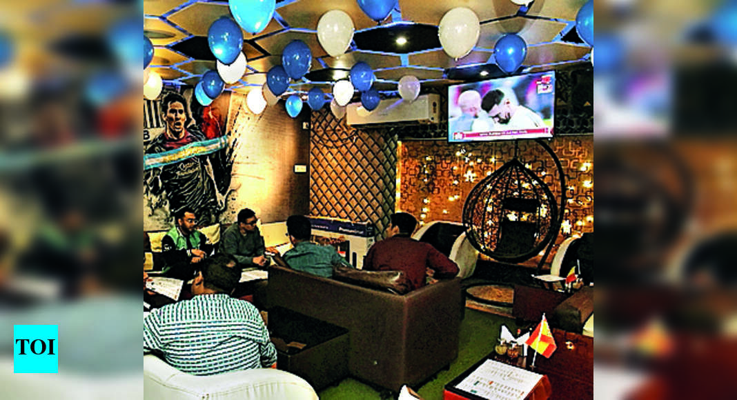 Bars And Restaurants Draw Footfall With Special Offers, Raise A Toast ...