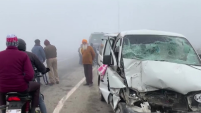 5 killed, 33 injured in road accidents due to dense fog in UP | Lucknow News - Times of India