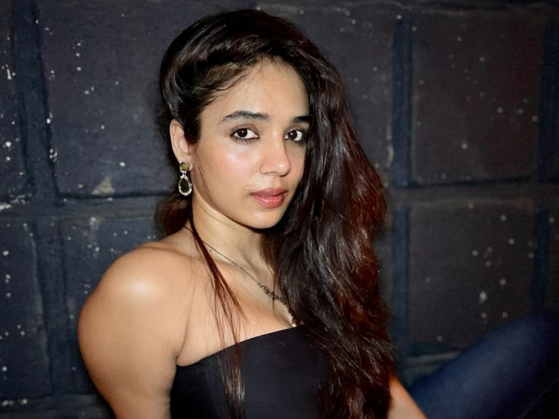 Exclusive - Pyar Tune Kya Kiya actress Bushra Shaikh enters Naagin 6 ...