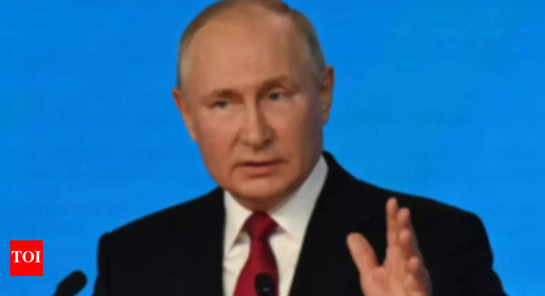 Putin: Putin orders FSB to step up surveillance of Russians and borders ...