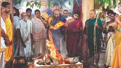 Deeksha Viramana: Poorna Ahuti Brings 5-day Deeksha Viramana To Close ...