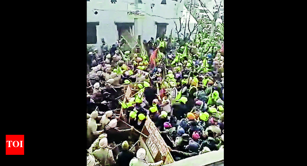 Zira: Farmer Unions Reach Zira To Join Stir Against Water, Soil ...