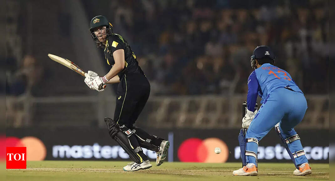 Asheigh Gardner, Grace Harris power Australia to 196/4 in fifth women's ...