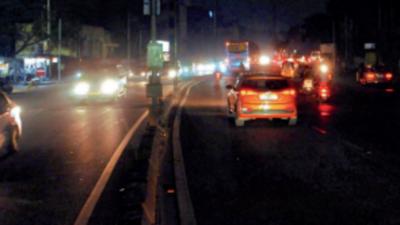 Blackout in Hyderabad? Streetlights on blink, shadows lurk, SOS calls ...