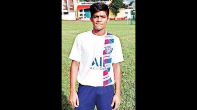 Football Header Left Retina Torn, But This Young Player Is Back And ...