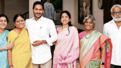 Blood donations mark Andhra Pradesh CM YS Jagan Mohan Reddy's birthday | Amaravati News - Times ...