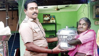Woman, 67, Who Sold Gutka, Now Sells Idli, Dosa, Thanks To Cops ...