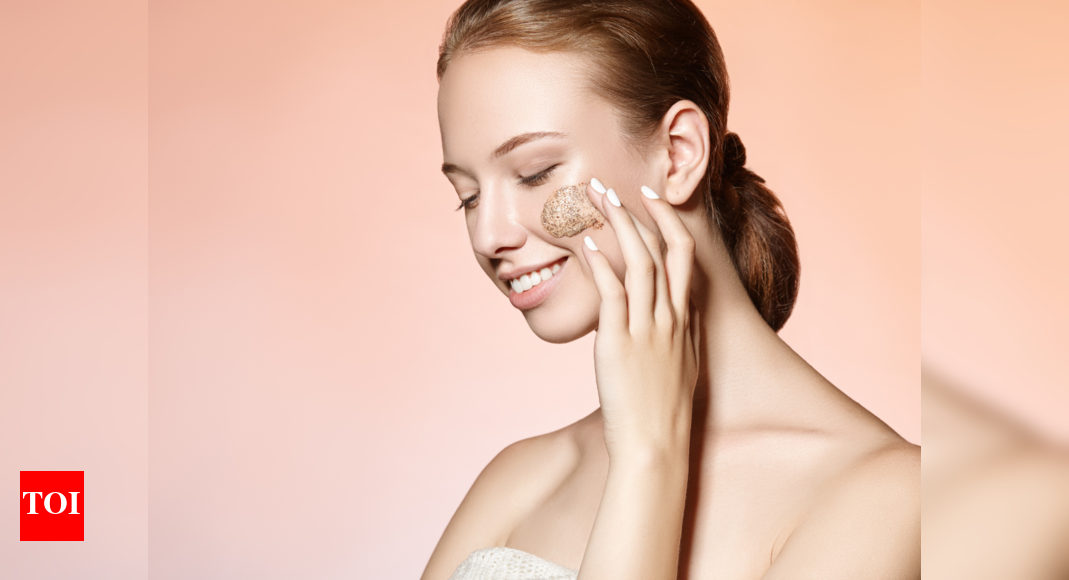 Walnut scrub for women under 500 to get dirt-free skin - The Times Reviews