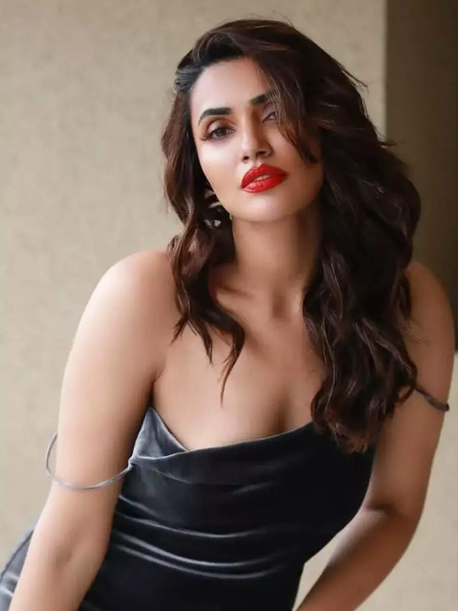 Akshara Gowda's glamorous pictures | Times of India