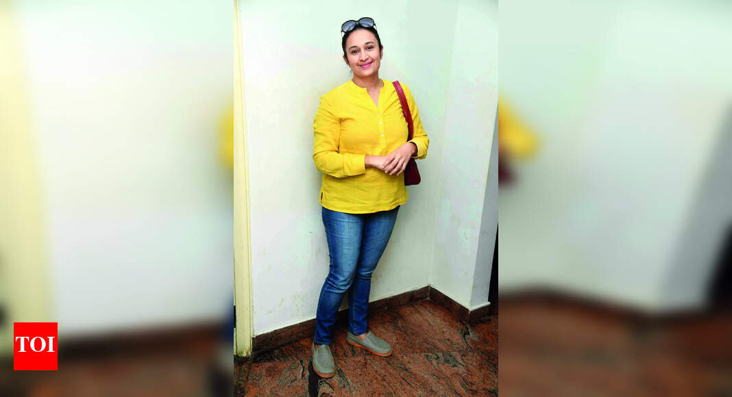 Rekha to make her small screen debut with fantasy drama - Times of India