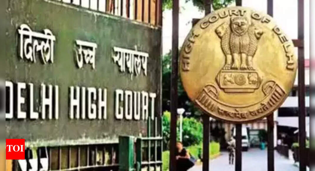 Maintain uniform pathways along busy roads, says Delhi HC | Delhi News ...
