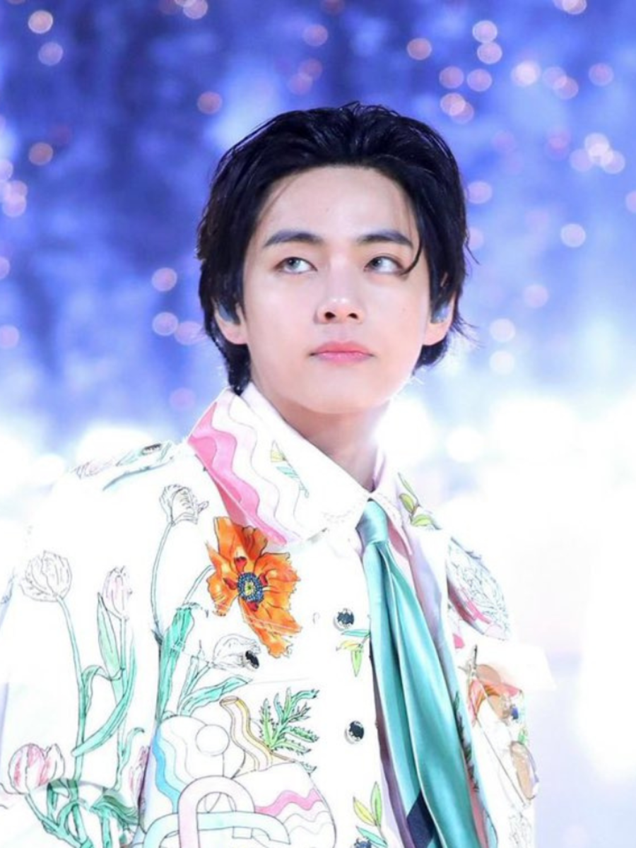 BTS' V is a capricorn. Check out all zodiac signs compatible with the ...