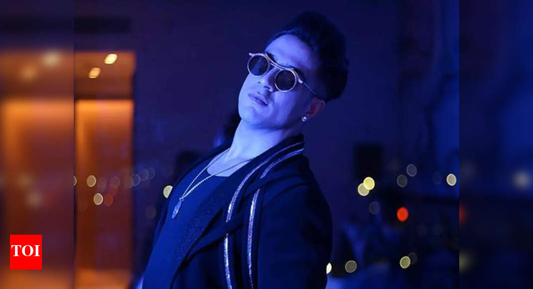 Splitsvilla X4's new wild card entry Shivam Sharma brings a twist for ...