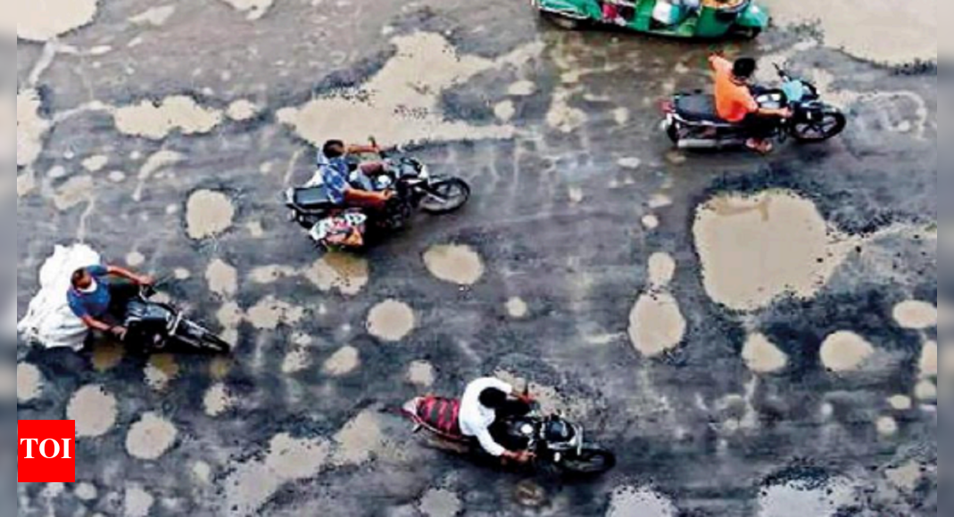 Gujarat: Potholes claimed 16 lives in Gujarat in 3 years | Ahmedabad ...