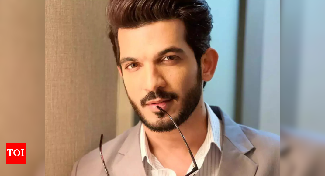 'Splitsvilla X4': Arjun pulls up Shivam for using cuss words for ...