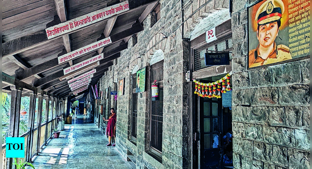 Naveen Marathi Shala: Naveen Marathi Shala Stands Tall, Carries Forth ...