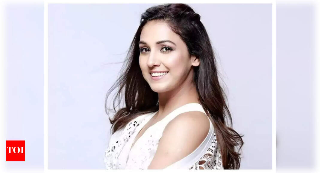 Neeti Mohan wants to make an album with top 'Li'l Champs' | Hindi Movie ...