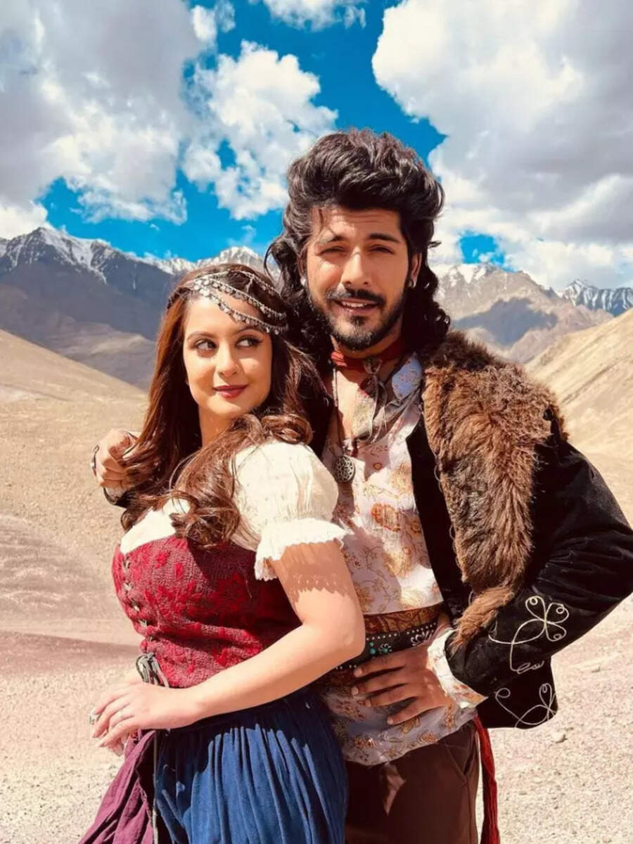 Tunisha Sharma's boyfriend Sheezan Khan: Everything you need to know ...