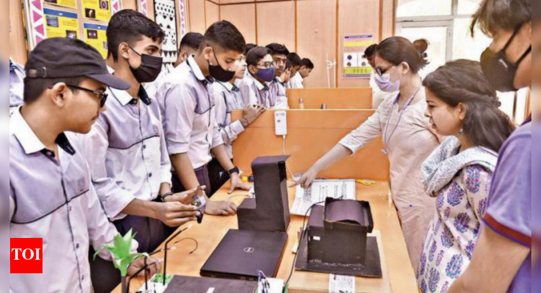 Mega PTM in Delhi schools on December 31 with eye on Boards | Delhi ...