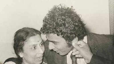 Sunil Gavaskar's mother no more | Off the field News - Times of India