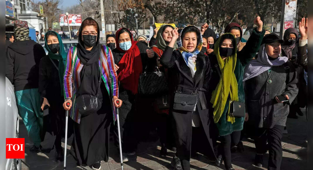 Male students in Afghanistan boycott classes over suspension of higher ...