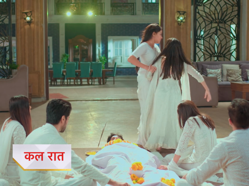Yeh Rishta Kya Kehlata Hai Update December 26 Manjari Holds Akshara
