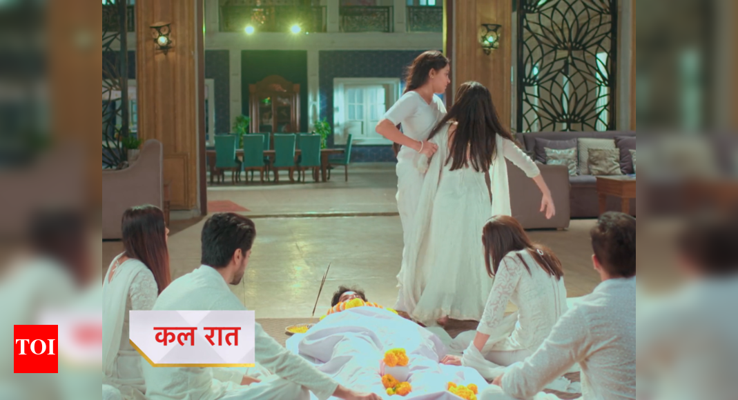 Yeh Rishta Kya Kehlata Hai Update December 26 Manjari Holds Akshara