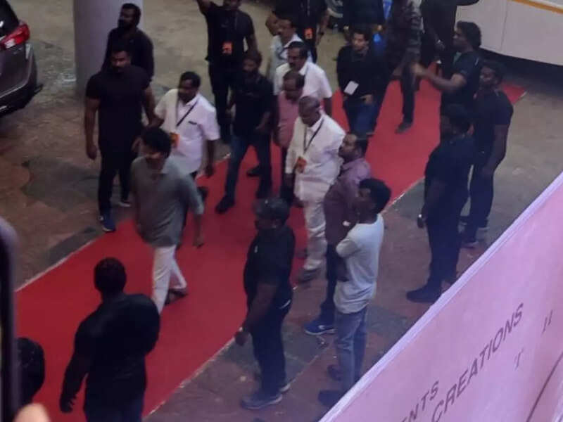 Did bouncers attack a fan at the 'Varisu' audio launch? here's what ...