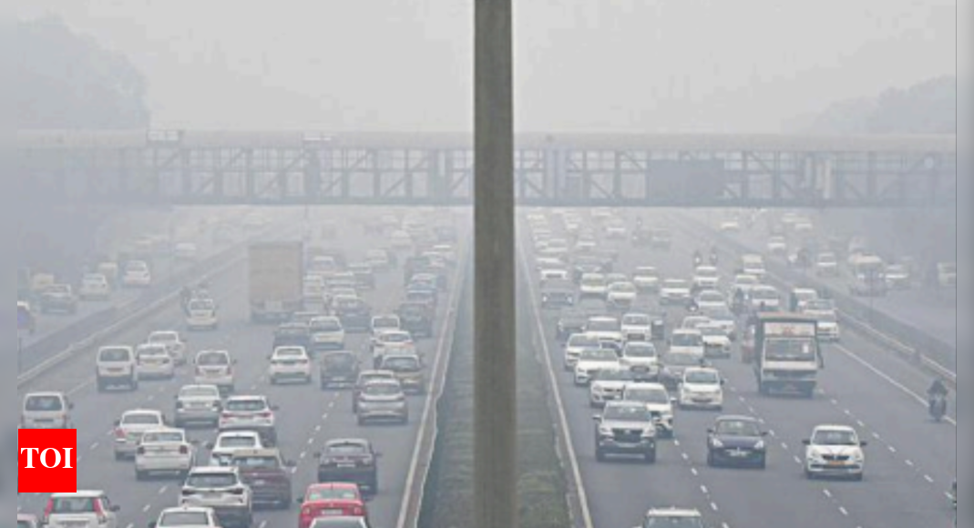 At 18 hours, Delhi-NCR sees season's longest fog spell | Gurgaon News ...