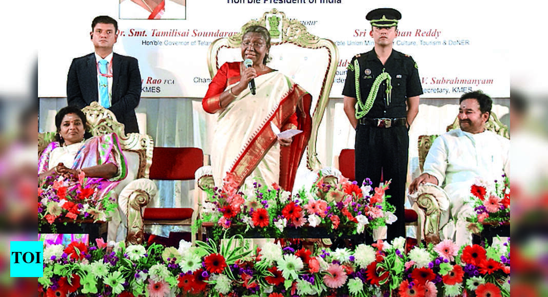 Attention Span Hit By Social Media, Start Reading, Prez Advises ... Attention Span Hit By Social Media, Start Reading, Prez Advises ...