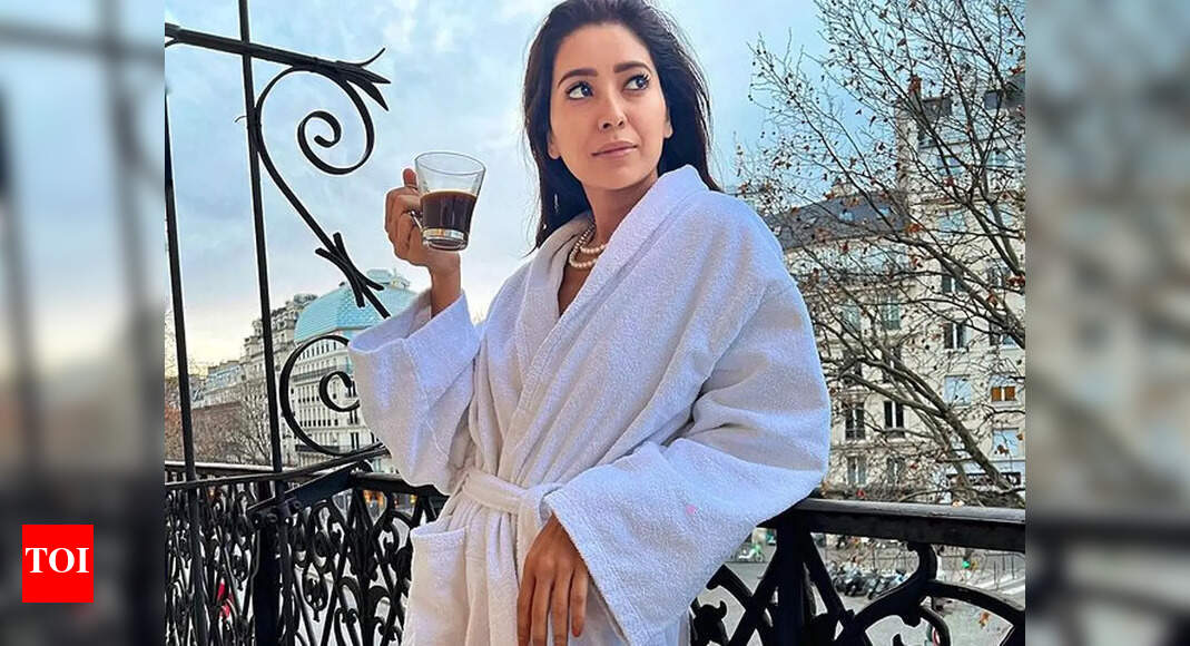 Asha Negi to ring in New Year in Amsterdam with family and friends ...