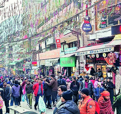 No Snow In Lower Areas, Admin Reopens Marhi Near Rohtang Pass For ...