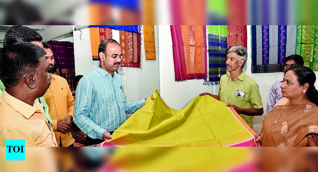 State-level Handloom Exhibition Begins | Coimbatore News - Times of India