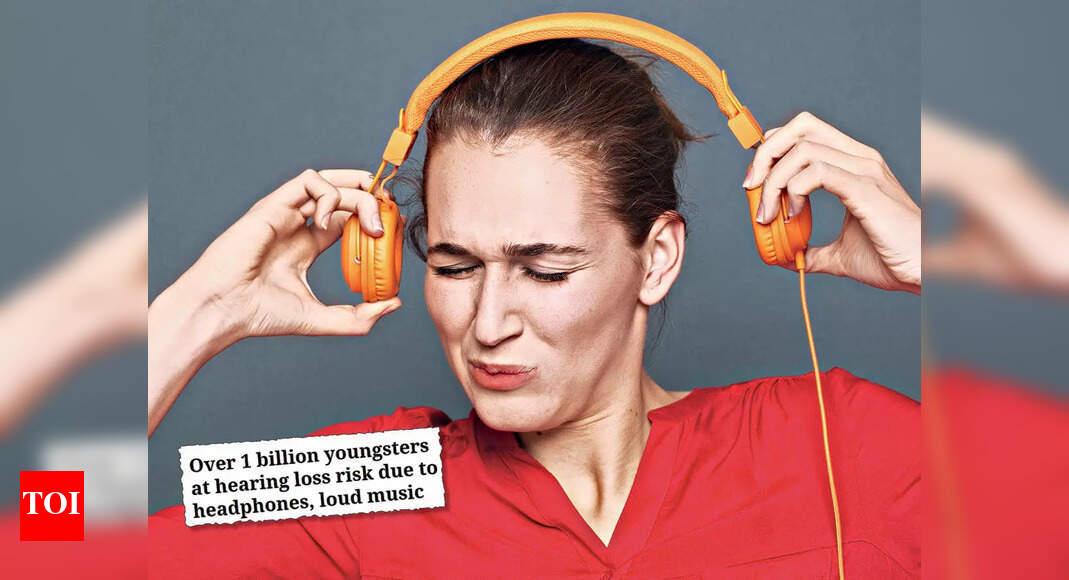 Headphones Can Put You At Risk Of Hearing Loss Doctors The Times Of