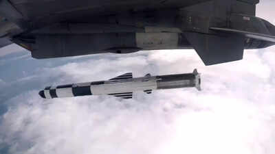 IAF successfully tests extended range version of BrahMos missile from ...