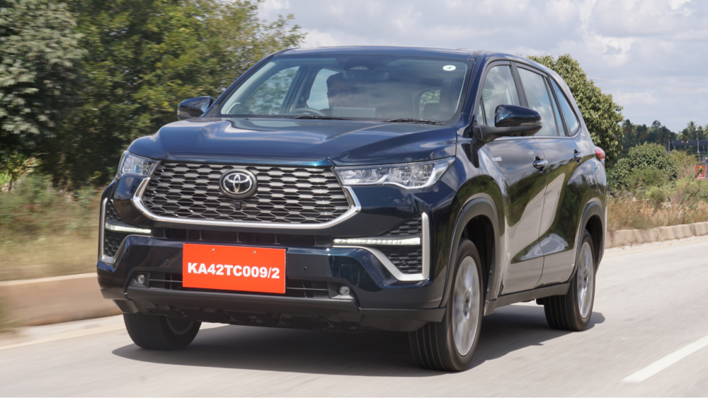 In pictures: Toyota Innova Hycross variant wise features explained ...