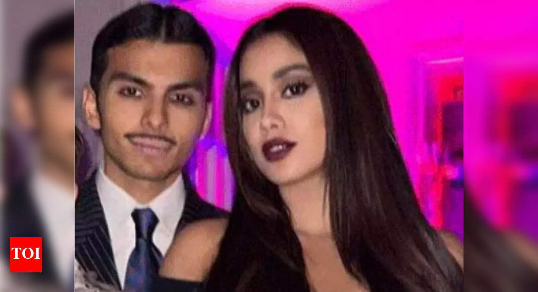 Entertainment Live Blog: Watch: Janhvi Kapoor and former Maha CM ...