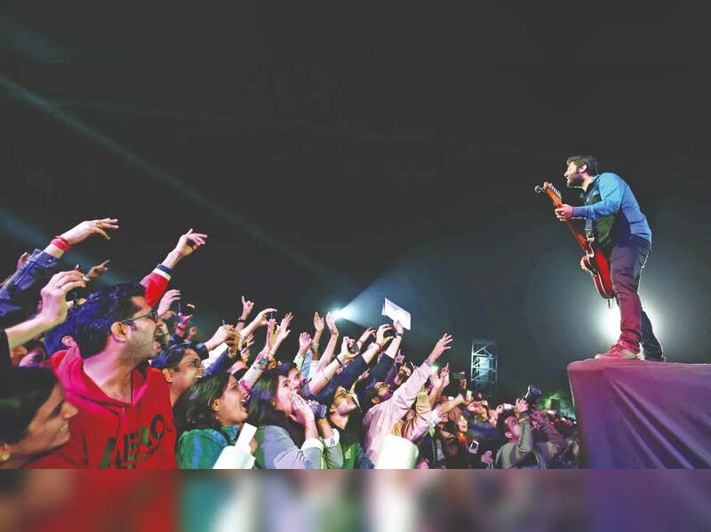 Arijit Singh fans anxious as uncertainty looms over his Kolkata concert ...
