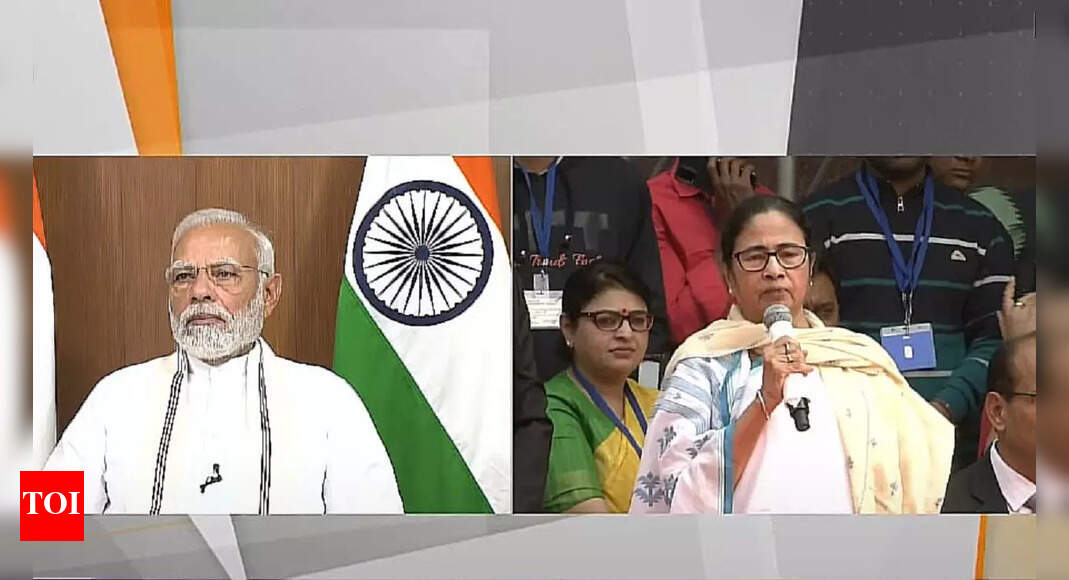 Pm Modi: After performing mother's last rites, PM Modi virtually flags ...