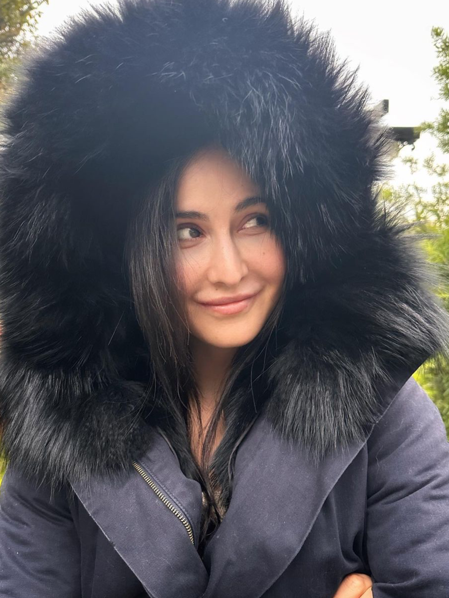 Katrina Kaif dunks her face in for glowing skin. Here's how to try it ...