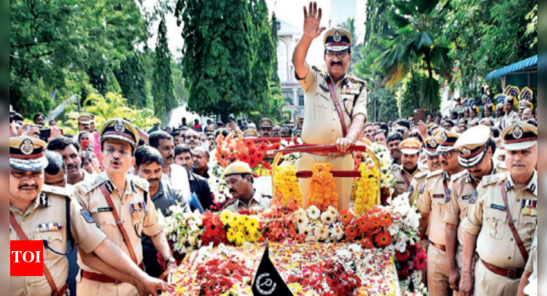 Anjani: Anjani Kumar takes charge, says will ensure police play big ...