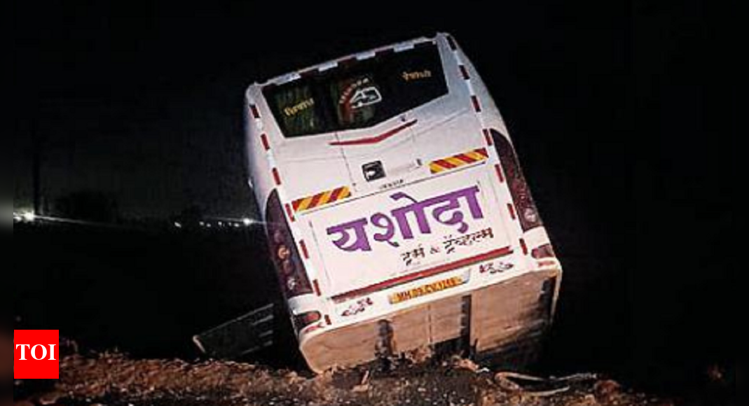 Kolhapur: 27 Ichalkaranji Students Injured In Baramati Bus Accident ...