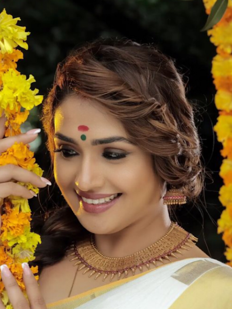 10 Stunning looks of Vidya Vinu Mohan | Times of India