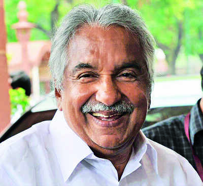 Chandy: Oommen Chandy Returns To State After Treatment ...
