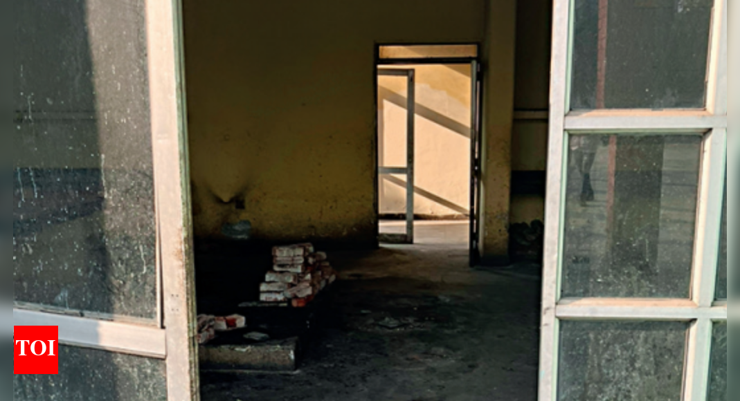 Greater Noida’s ‘best’ community centre in dire need of repairs | Noida ...