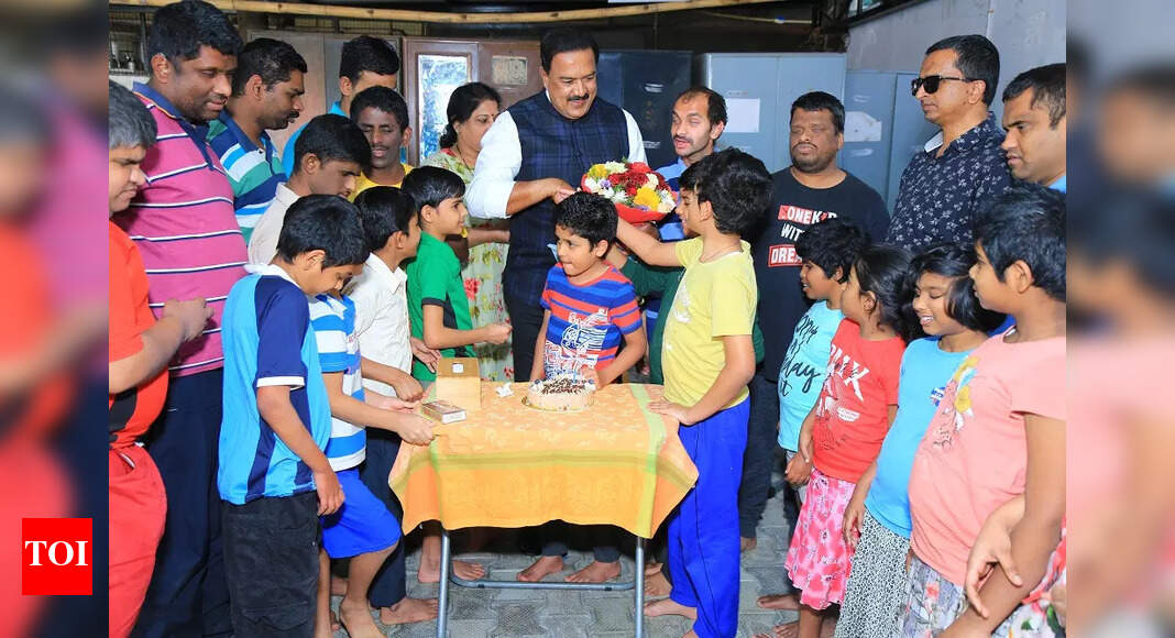 Reddy: BNS Reddy celebrates his birthday at Rakum School for Blind ...