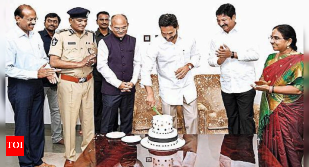 Ys Jagan: Andhra Pradesh CM YS Jagan Mohan Reddy, ministers celebrate New Year at camp office ...