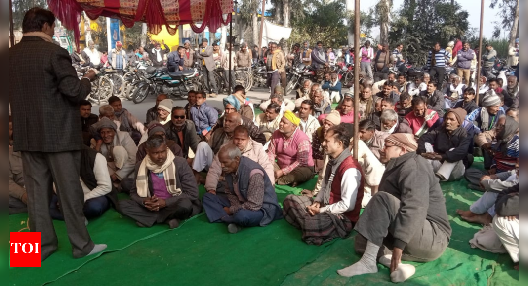 Cane farmers on indefinite protest at over two dozen sugar mills across ...